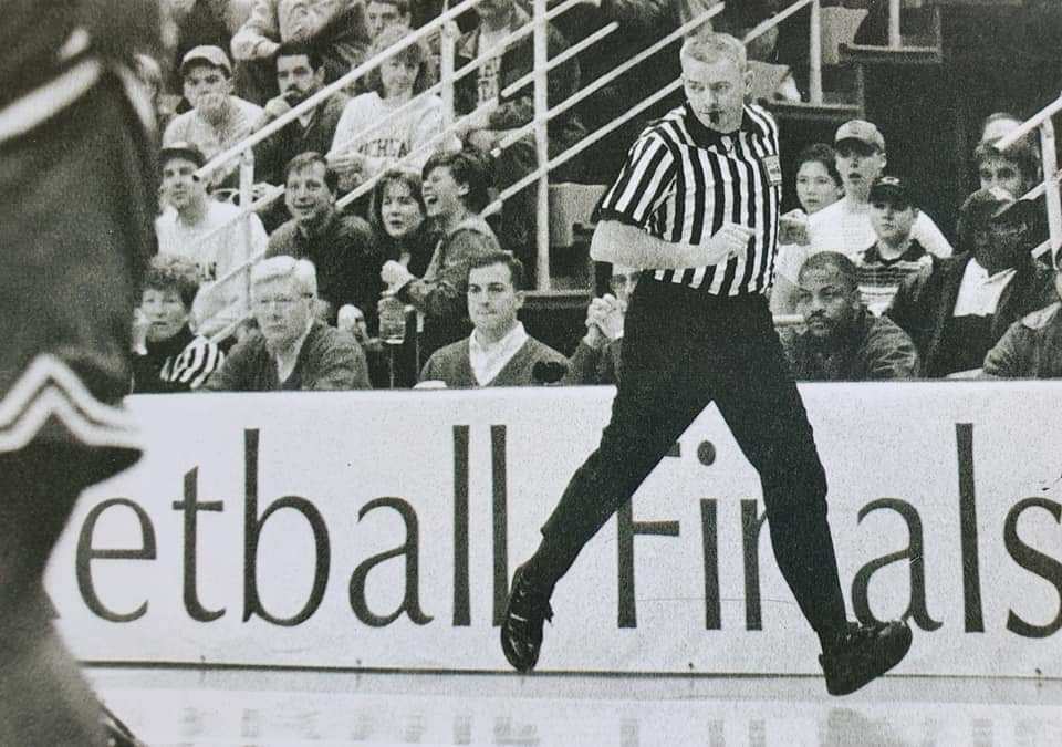 Remembering Terry Wakeley: A Local Referee Legend – 9&10 News