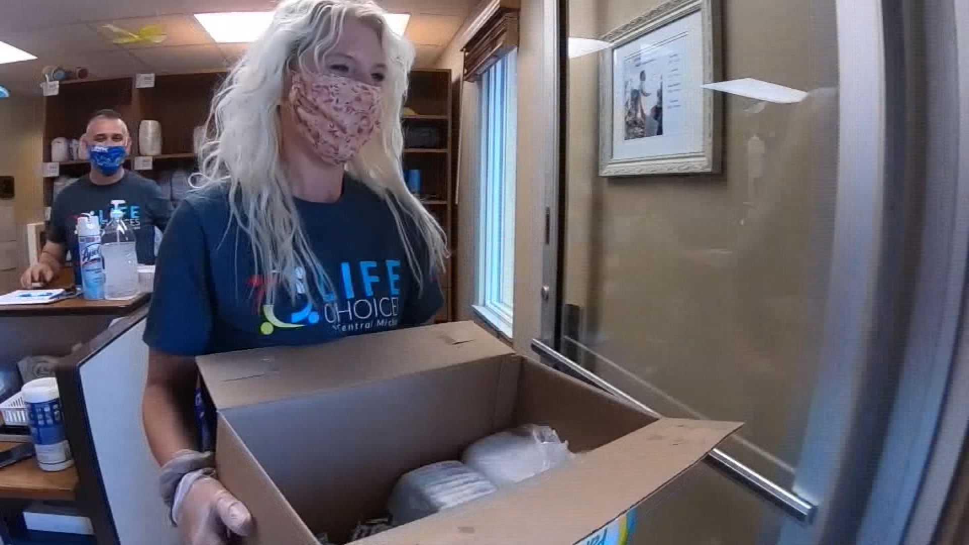Diaper Drive-Thru in Mount Pleasant Helps Families in Crisis – 9&10 News