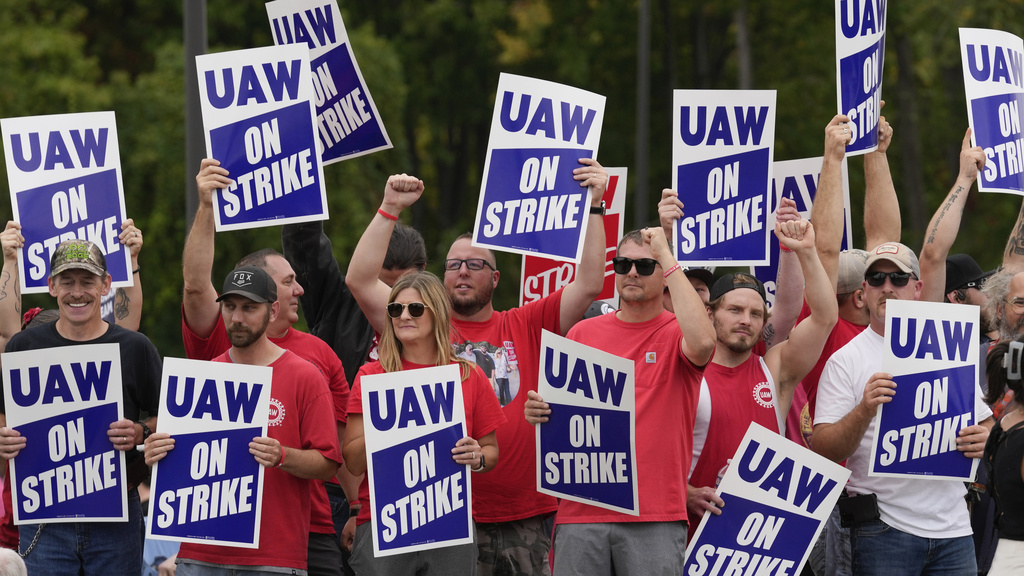 UAW members at the first Ford plant to go on strike overwhelmingly ...
