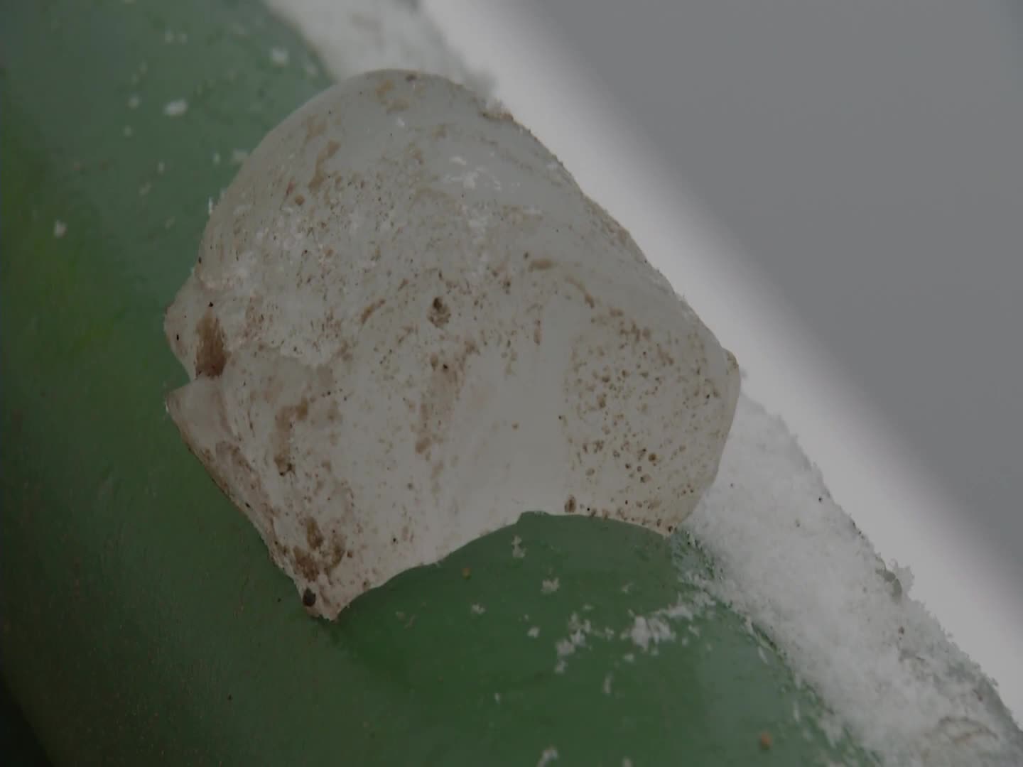 Mackinac Bridge closed, again, due to falling ice hazard – 9and10News.com
