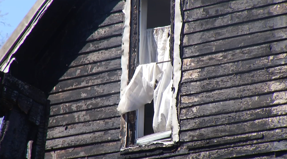 Cheboygan House Fire Leaves One Injured, Two Buildings Damaged – 9&10 News