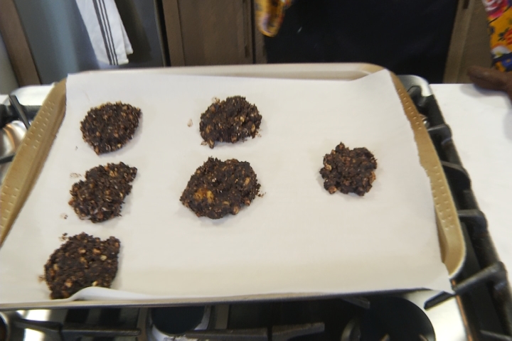 Michelle Cooks: Chocolate Oat Cookies – 910News.com