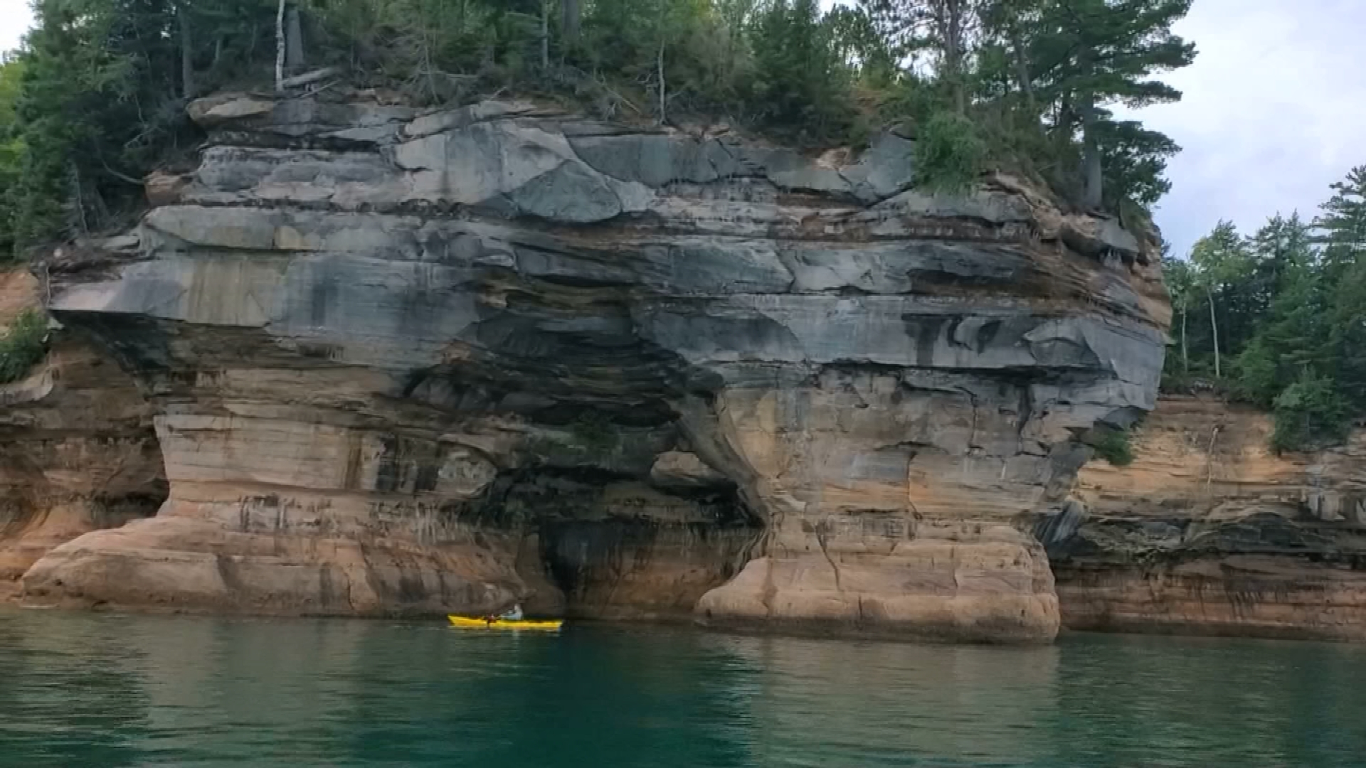 Sights and Sounds: Pictured Rocks National Lakeshore – 9and10News.com