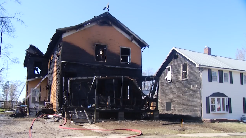 Cheboygan House Fire Leaves One Injured, Two Buildings Damaged – 9&10 News