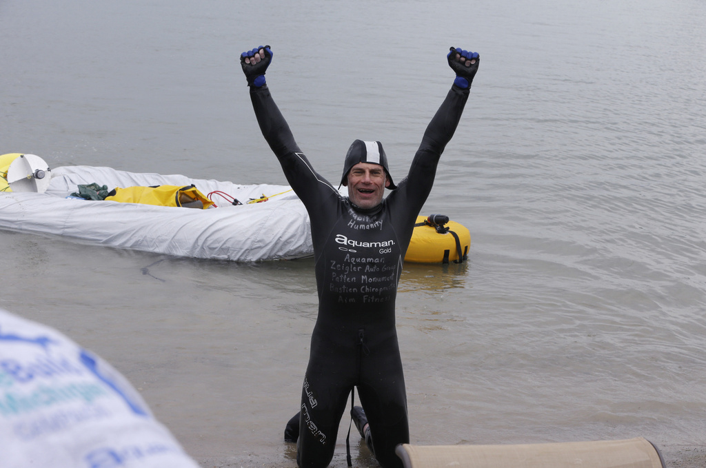 Michigan man who swam across Lake Michigan in 1998 is going to attempt ...