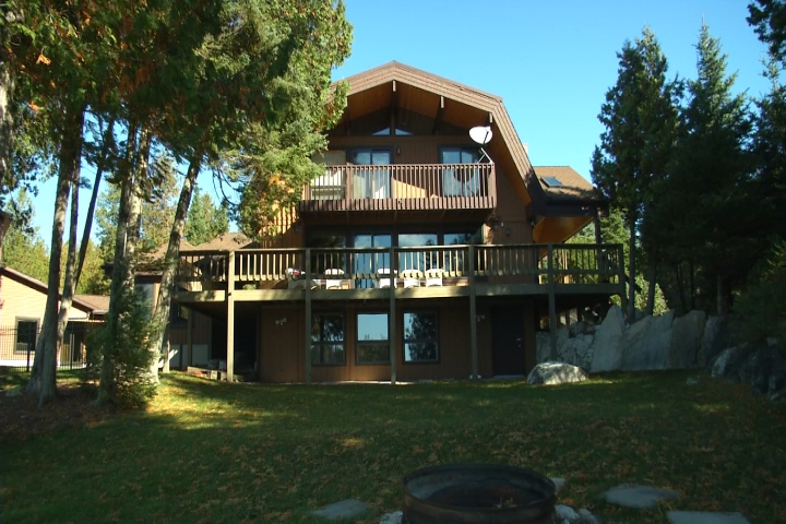 Amazing Northern Michigan Homes: Island Getaway in Cedarville – 9&10 News