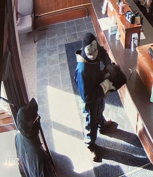 Top Headlines: ‘Persons of Interest’ in Bank Robbery Jailed on ...