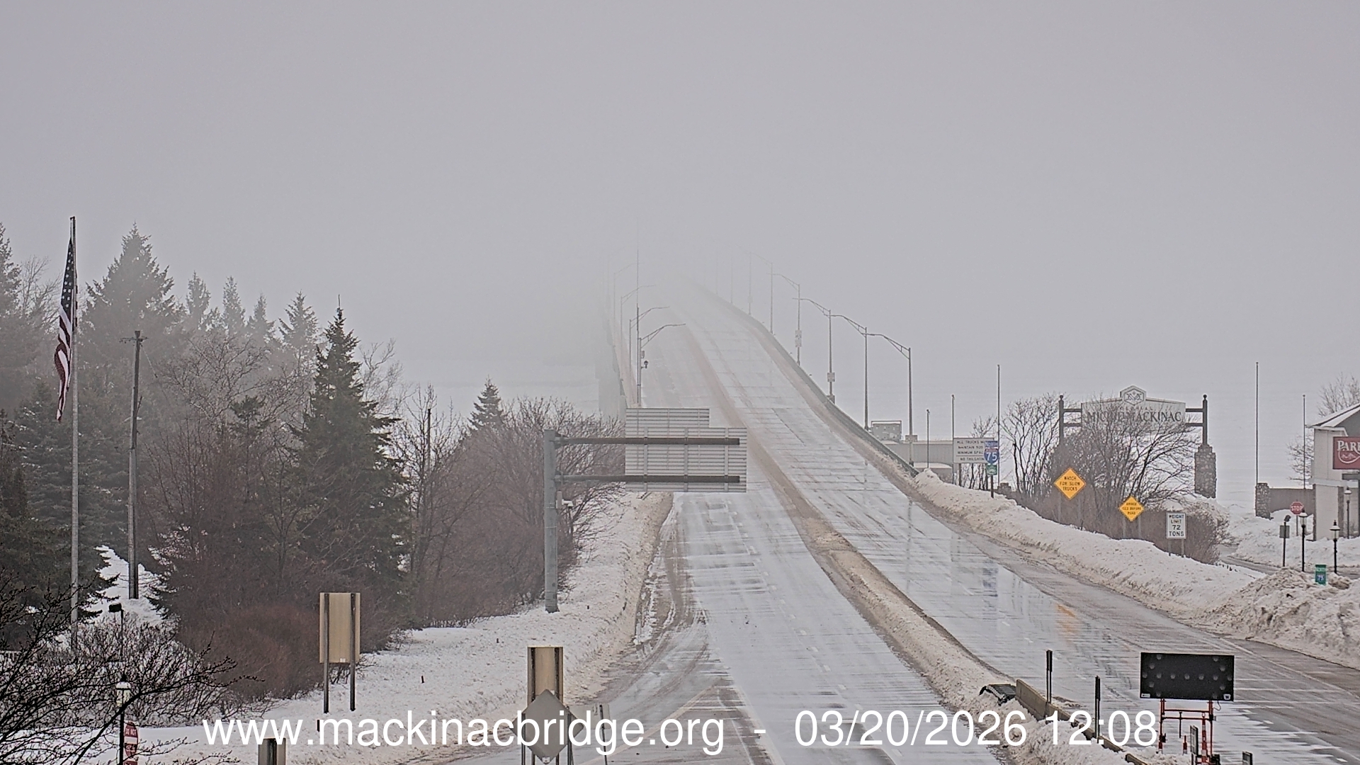 Mackinac Bridge reopens after falling ice hazard clears – 9and10News.com