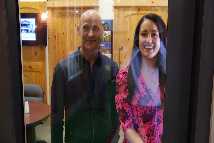 Flip Tips with Shane Inman: Bringing the Outside In – 9&10 News