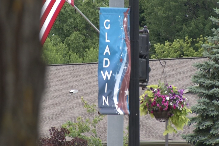 Sights and Sounds: A Beautiful Day in Downtown Gladwin – 9&10 News