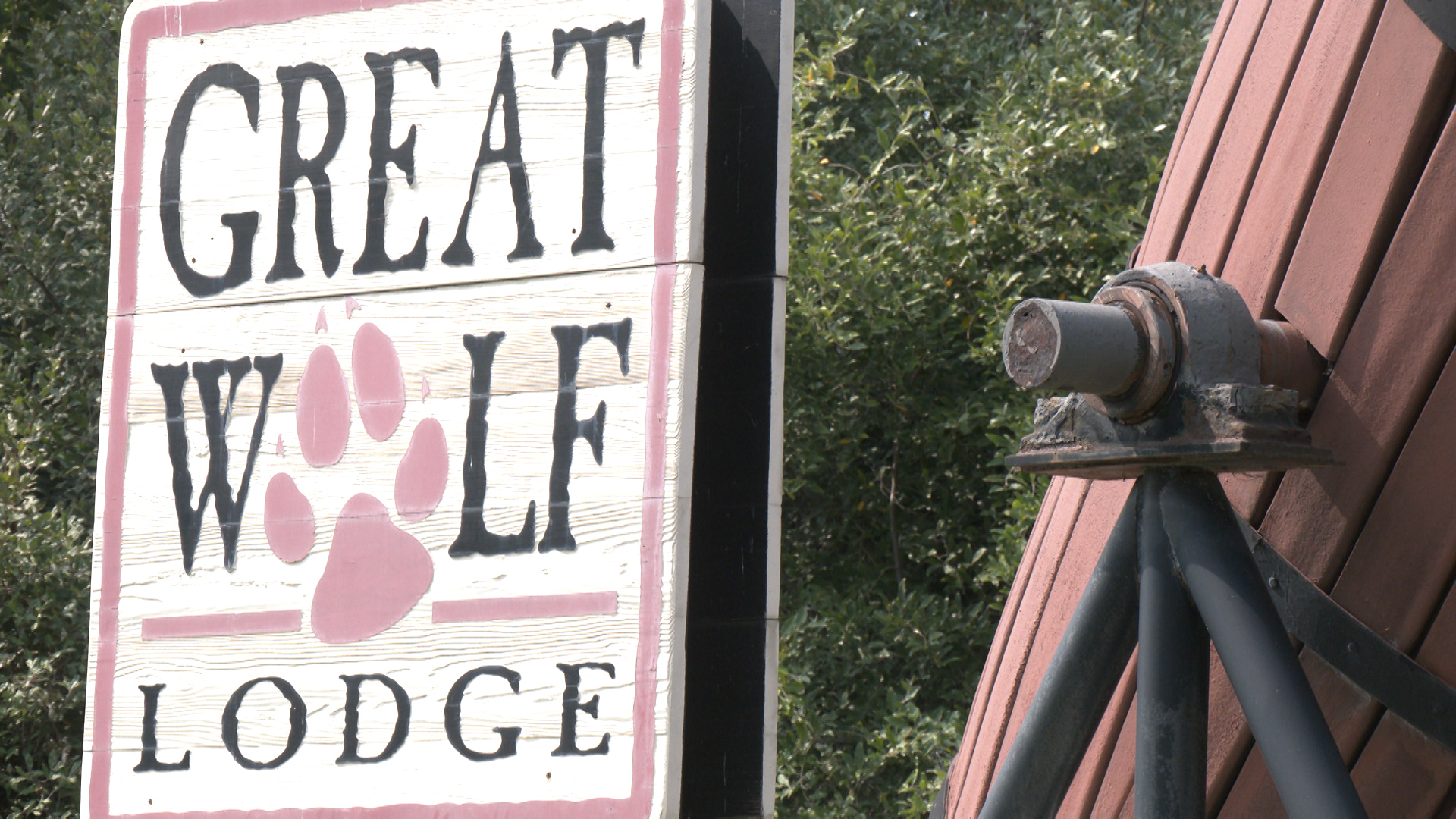 Family’s Great Wolf Lodge visit soiled after finding dirty diaper in ...