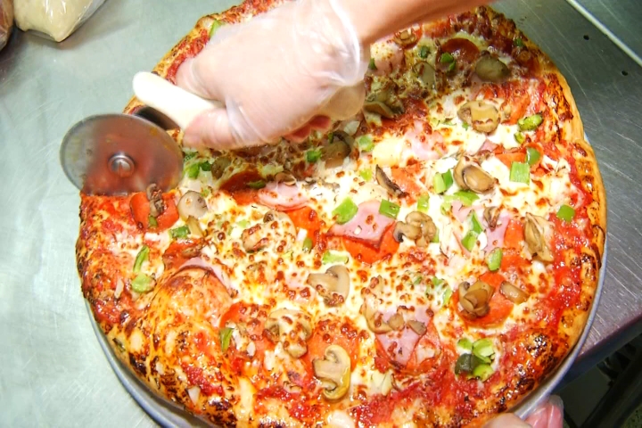 Inside the Kitchen: Mayfield Country Store in Mayfield – 9&10 News