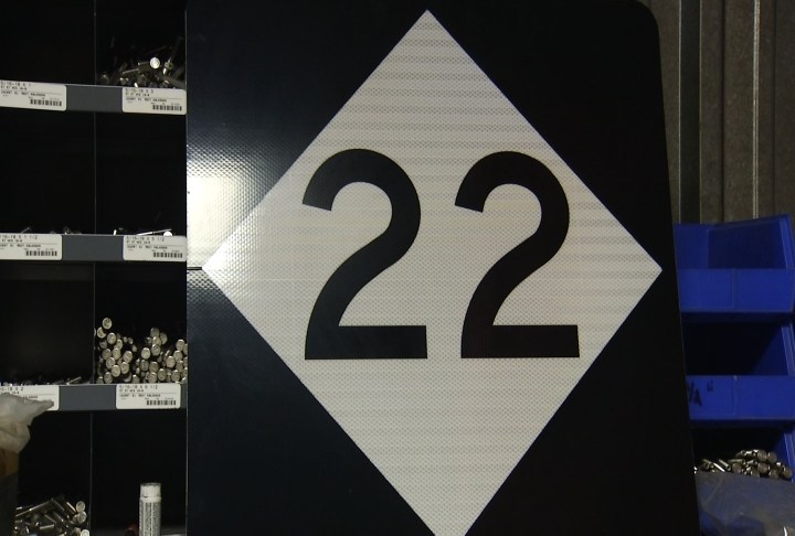 MDOT Replaces Stolen M-22 Signs Without ‘M’ – 9&10 News