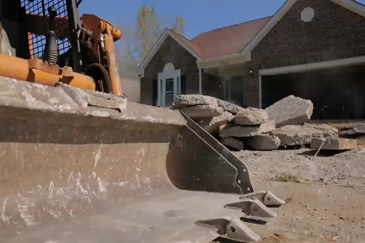 Angie’s List: Dial Before You Dig – 9&10 News