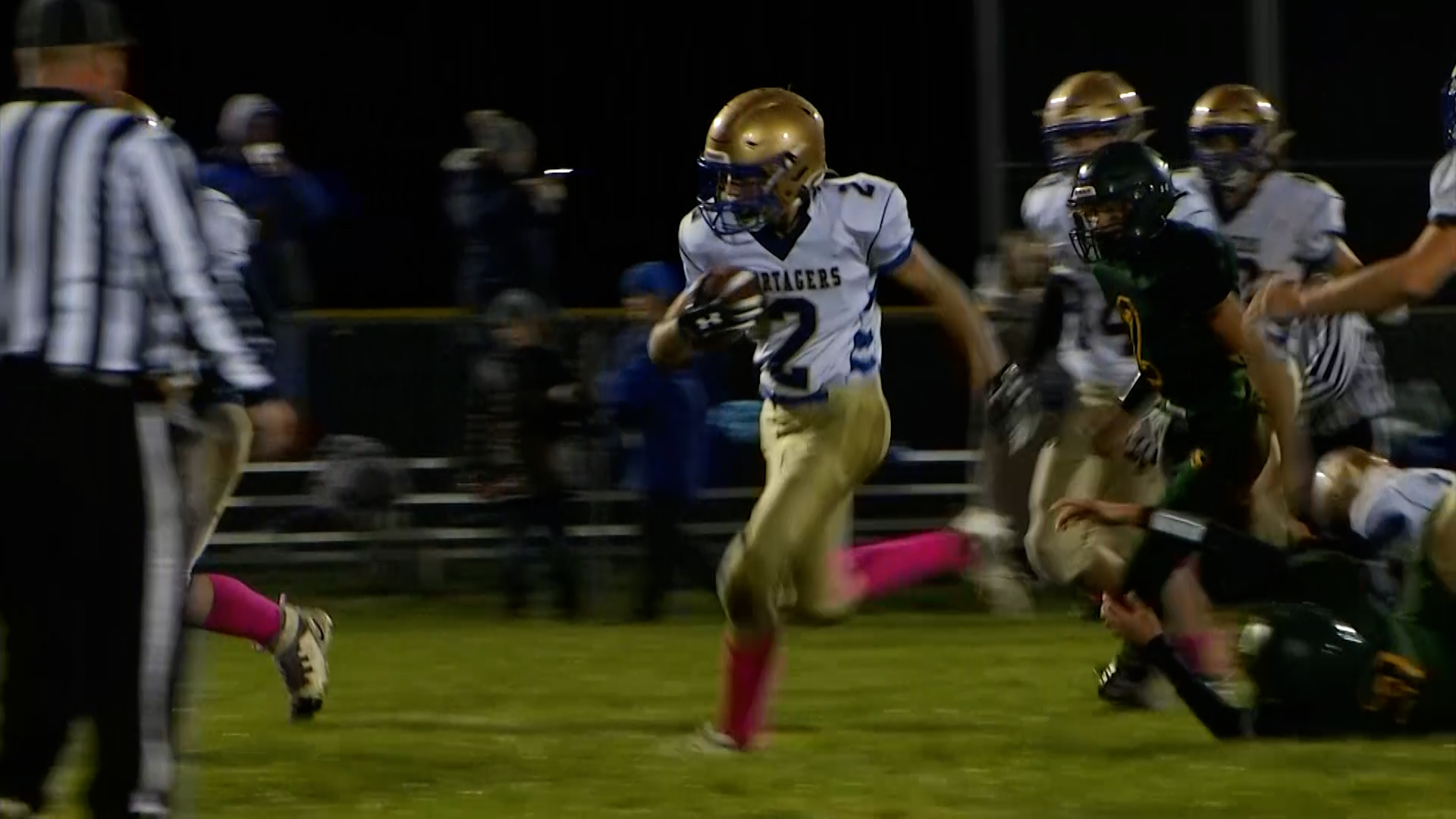 Onekama Tops Forest Area in 8-Player Football – 9&10 News