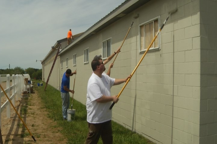 Sherwin Williams Employees Paint Reining Liberty Ranch Stable For Free ...