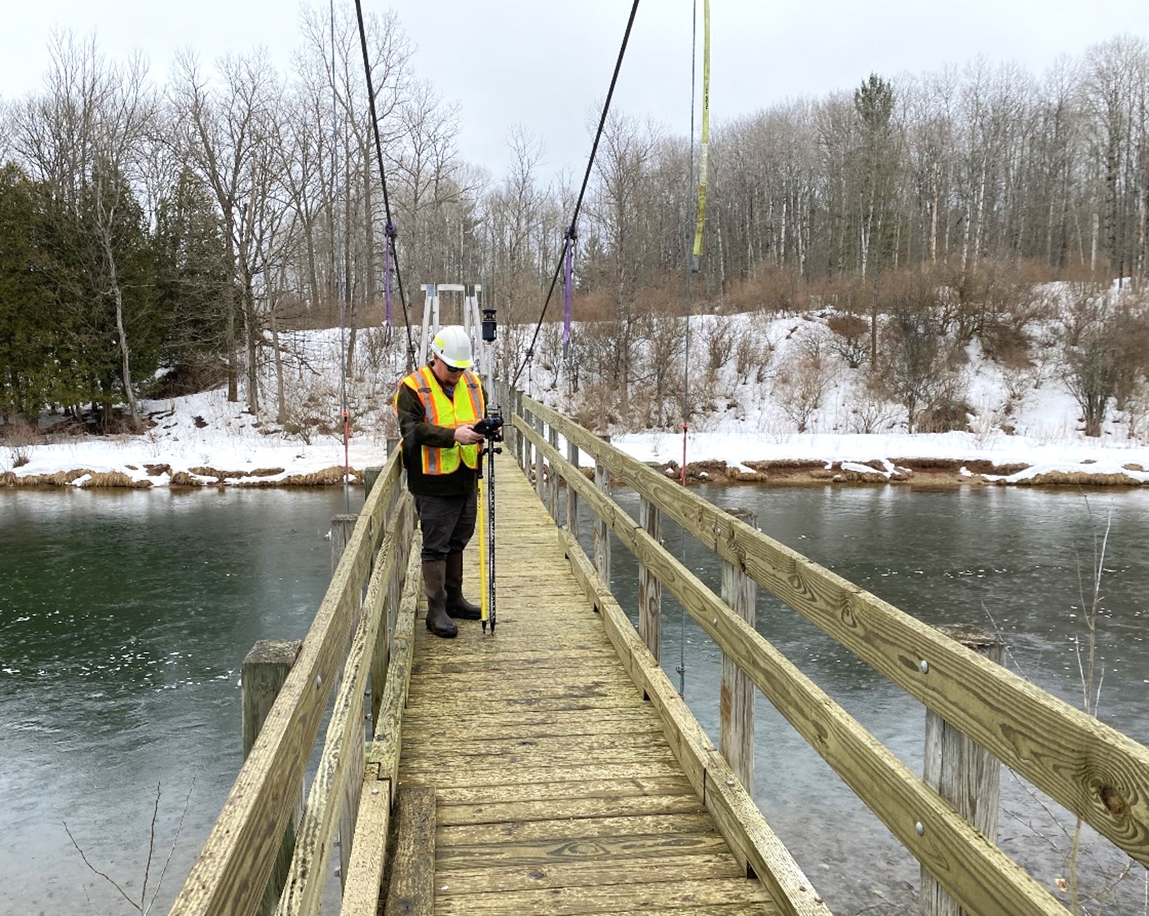 Manistee River suspension bridge reopens for foot traffic – 9and10News.com