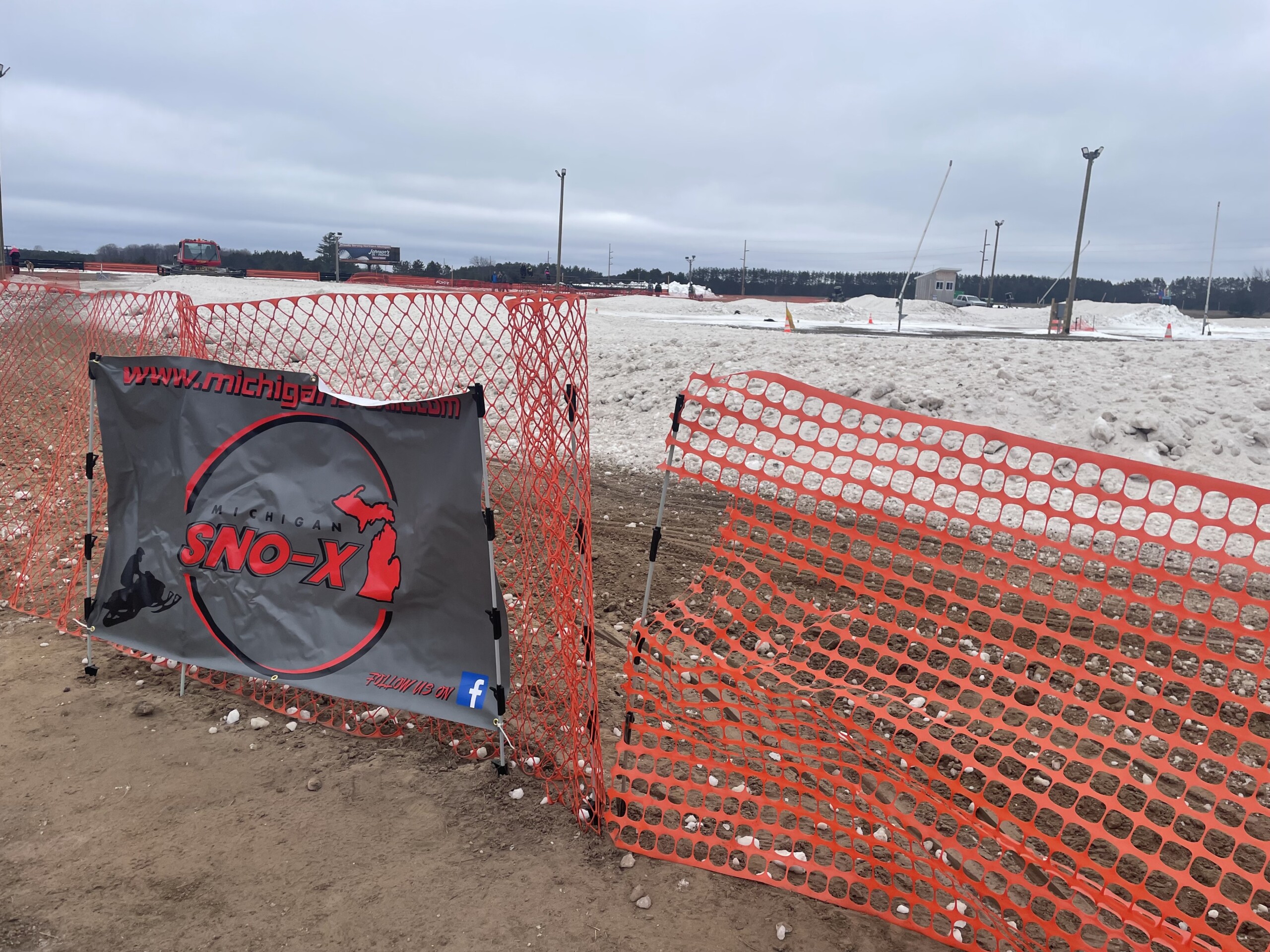 Racers Compete at Sno-X Competition Despite the Warm Weather – 910News.com