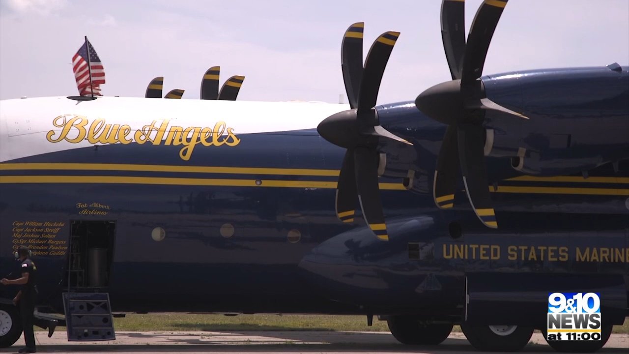 A Flight on Fat Albert! – 9&10 News