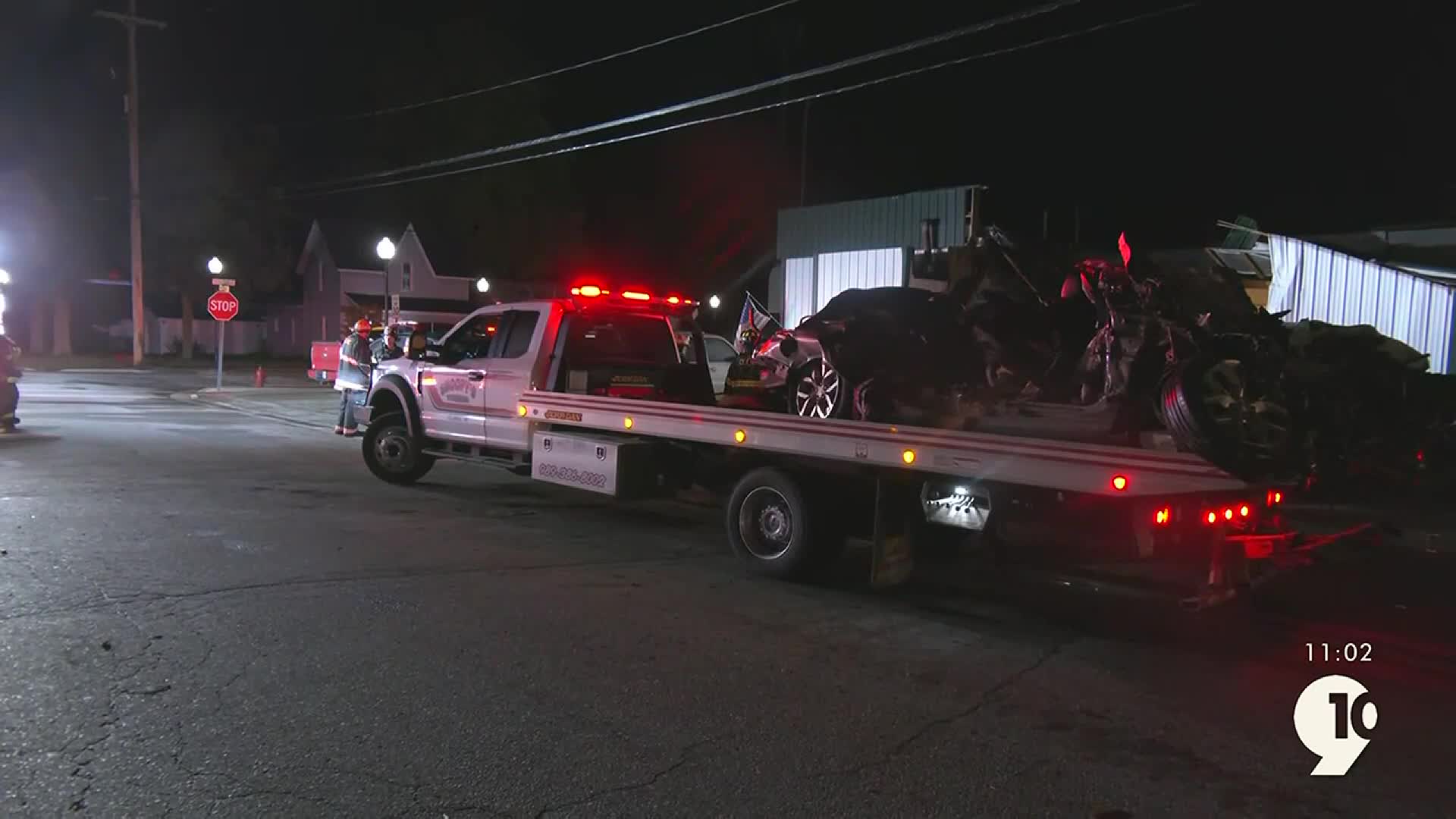 Police identify driver, passenger who died after crashing their car ...