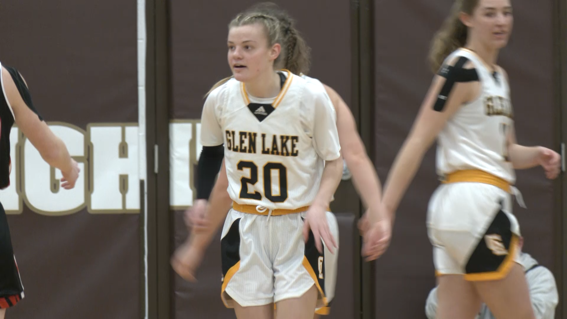Maple City Glen Lake’s Ruby Hogan Wins Michigan AP Girls D4 POY – 9&10 News