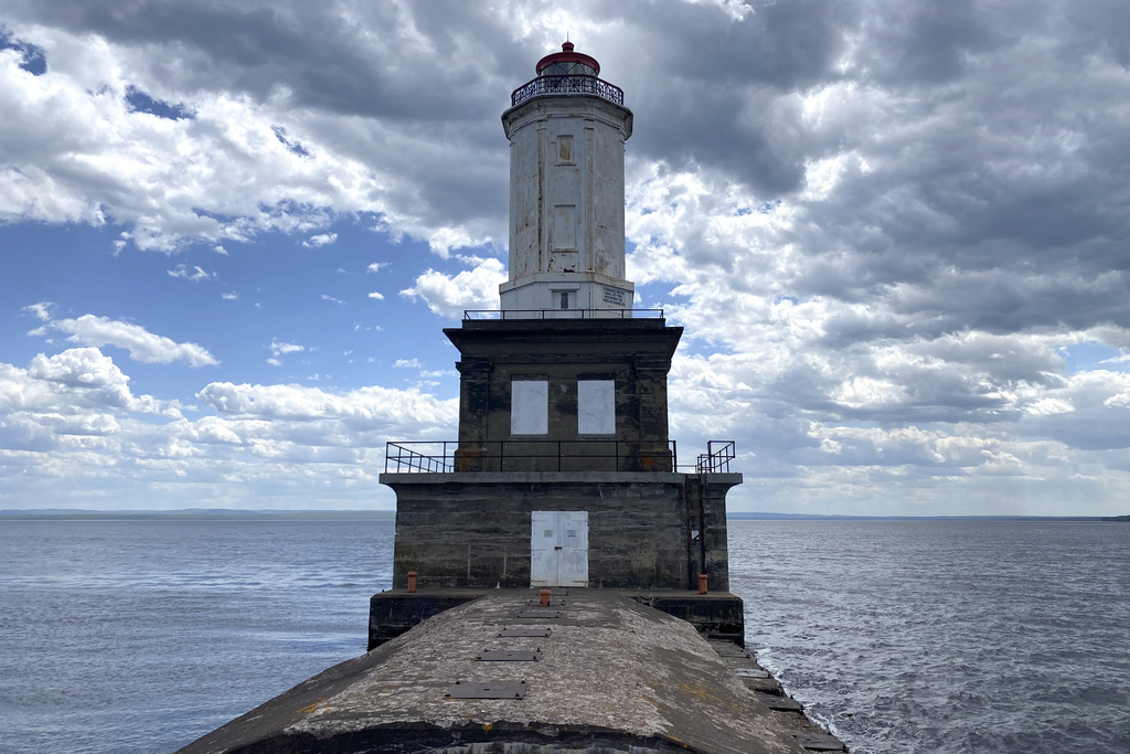 You Can Buy This U.P. Lighthouse. Seriously – 910News.com