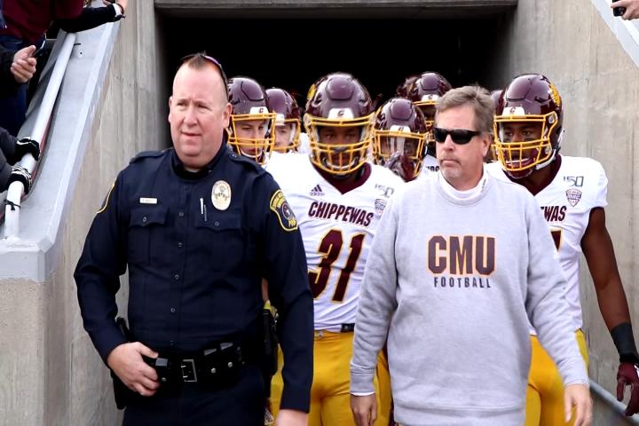 Central Michigan Football Coach Jim McElwain Gives Outlook for 2022 ...