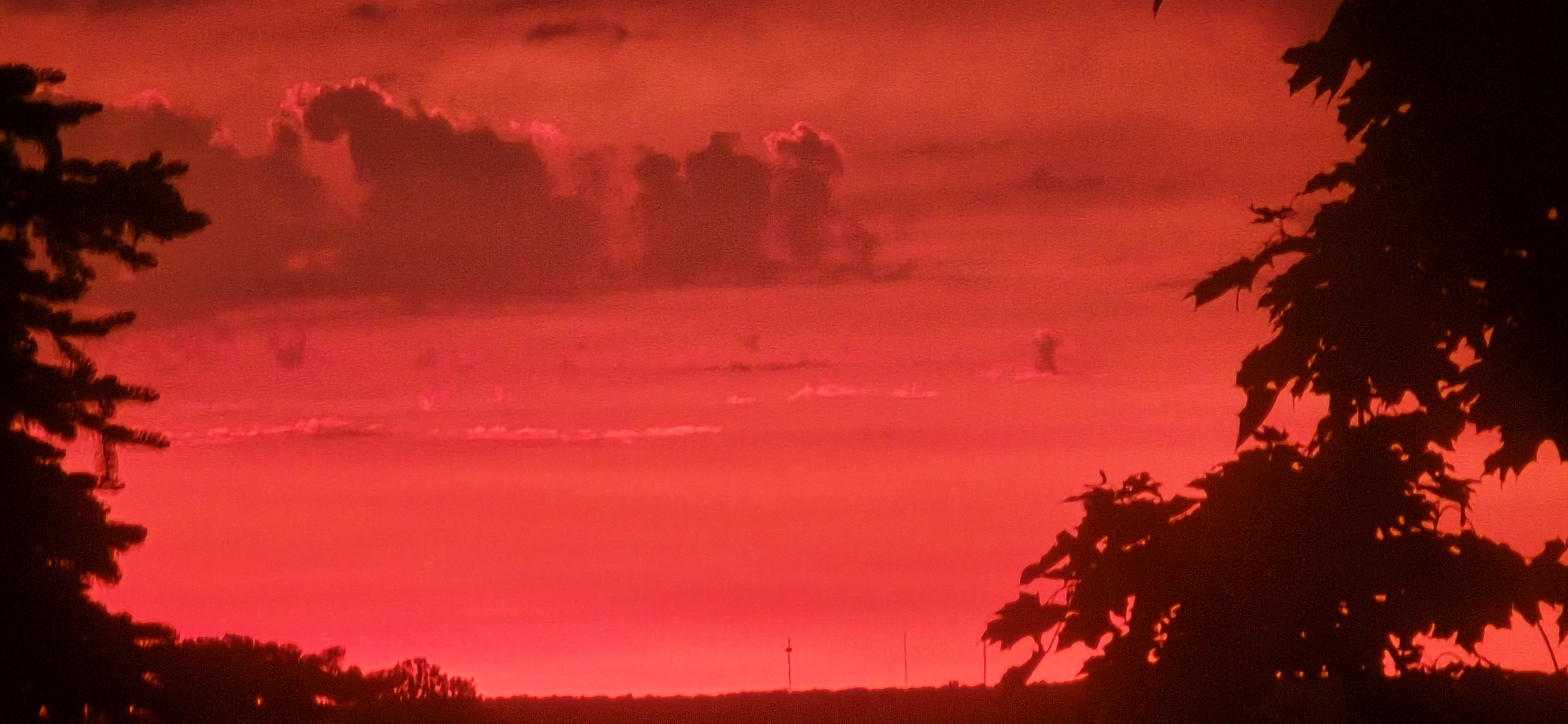 Gallery: Viewers see vibrant red skies early Tuesday morning – 9&10 News