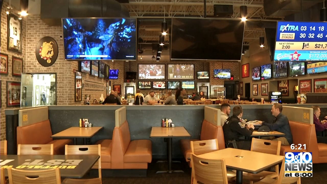 Sports Bars Preparing for Michigan vs Michigan State Game – 9&10 News