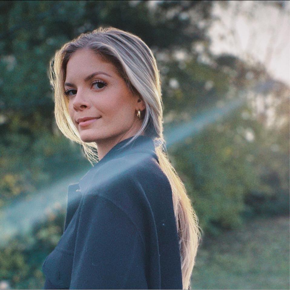 Four Sessions: Lauren Duski Shares New Music News – 9&10 News