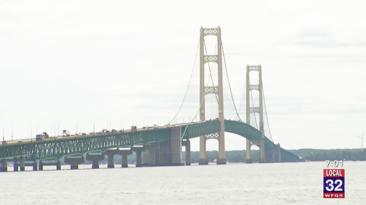 Mackinac Bridge Reopens After Partially Closing Again Because of Winds ...