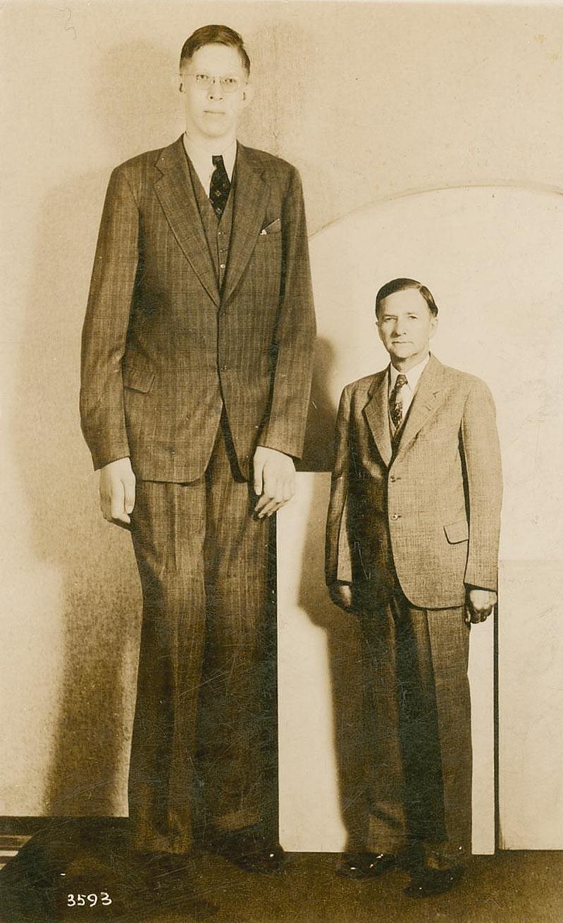 Today in history: Tallest man ever dies in Manistee – 910News.com