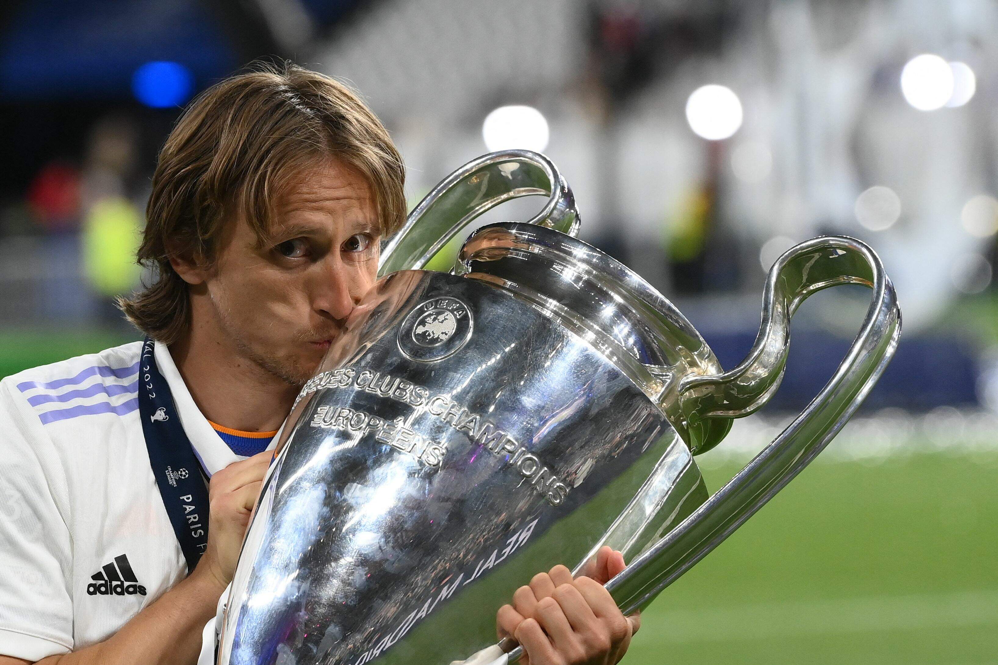 Luka Modric renovó con el Real Madrid hasta la temporada 2023 - Fútbol ...