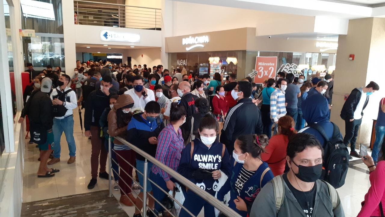 Gran aglomeración en oficinas del BNF en San Lorenzo - Nacionales - ABC ...