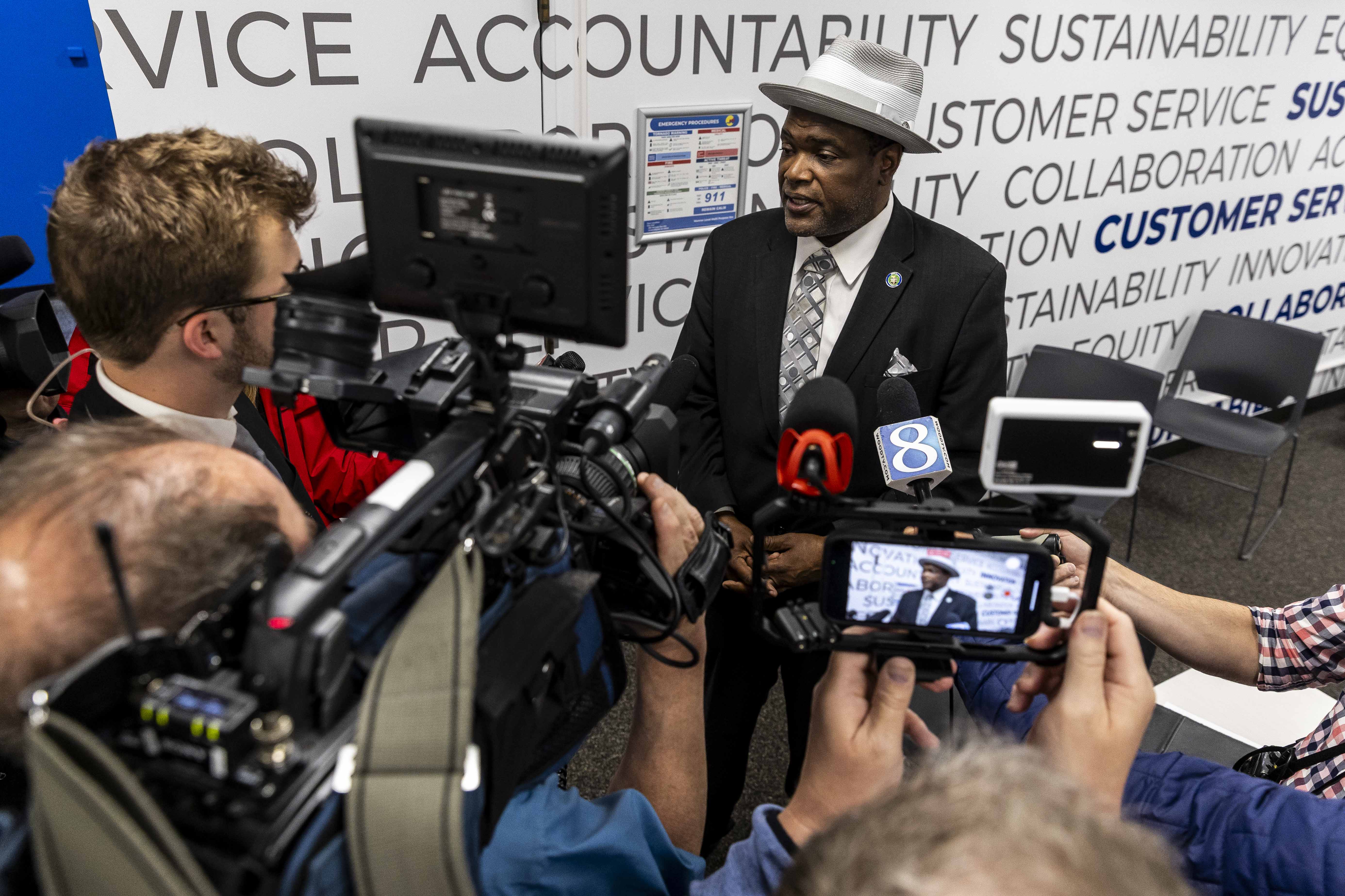 Kent County Prosecutor announces decision not to retry Lyoya Case ...