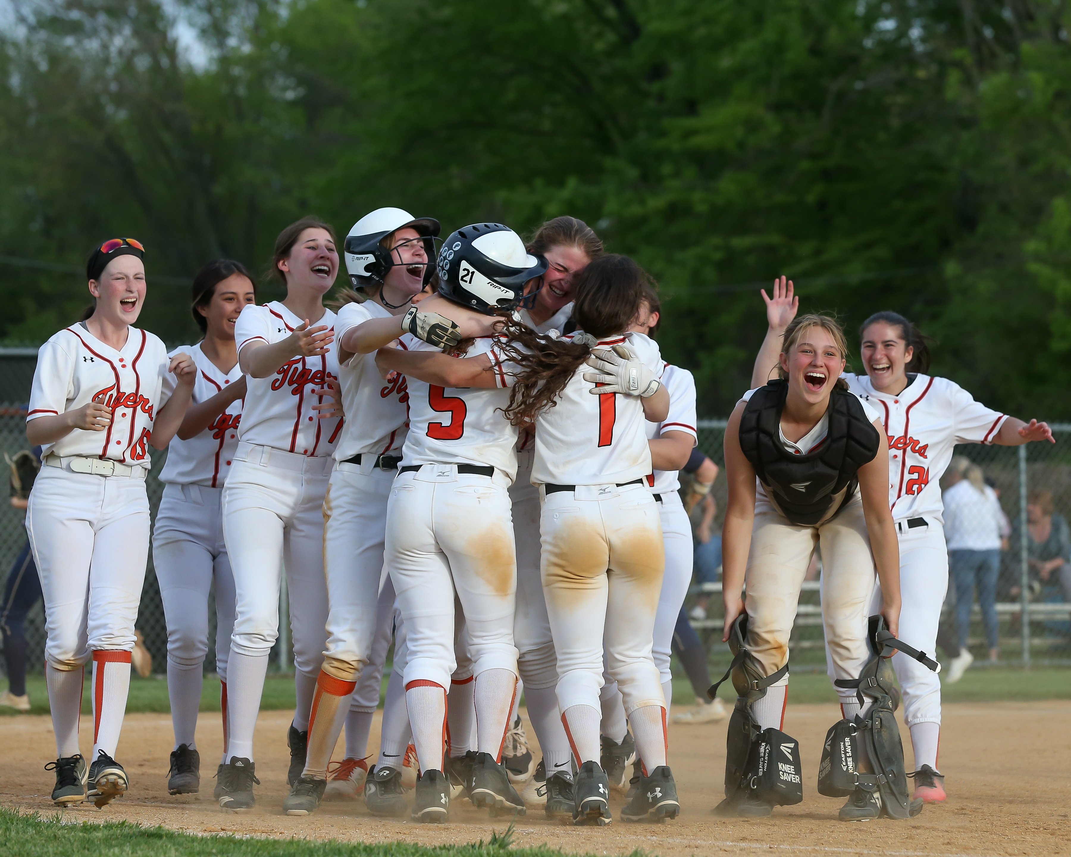 Softball: Tenafly vs Old Tappan - nj.com
