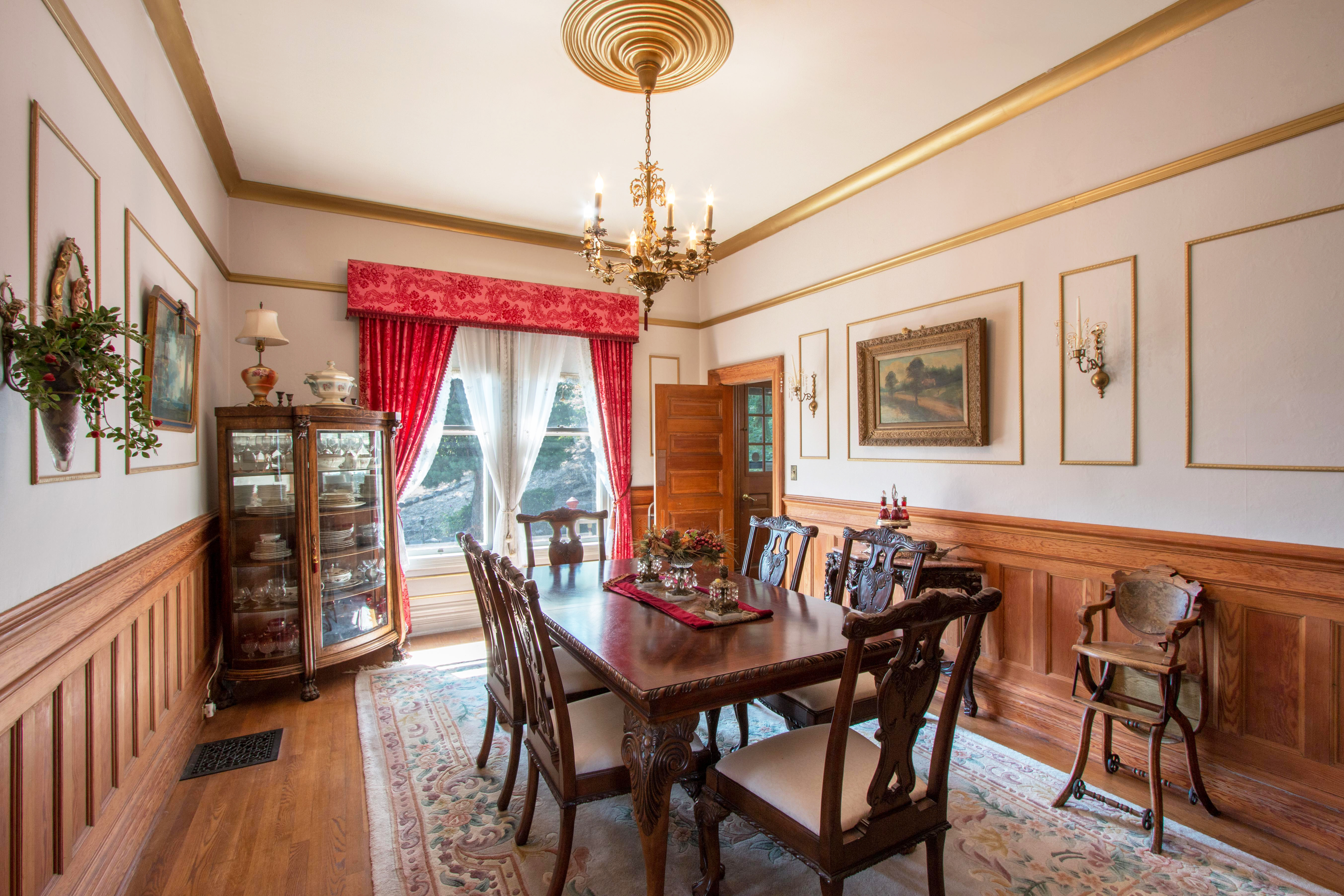 Queen Anne mansion - oregonlive.com
