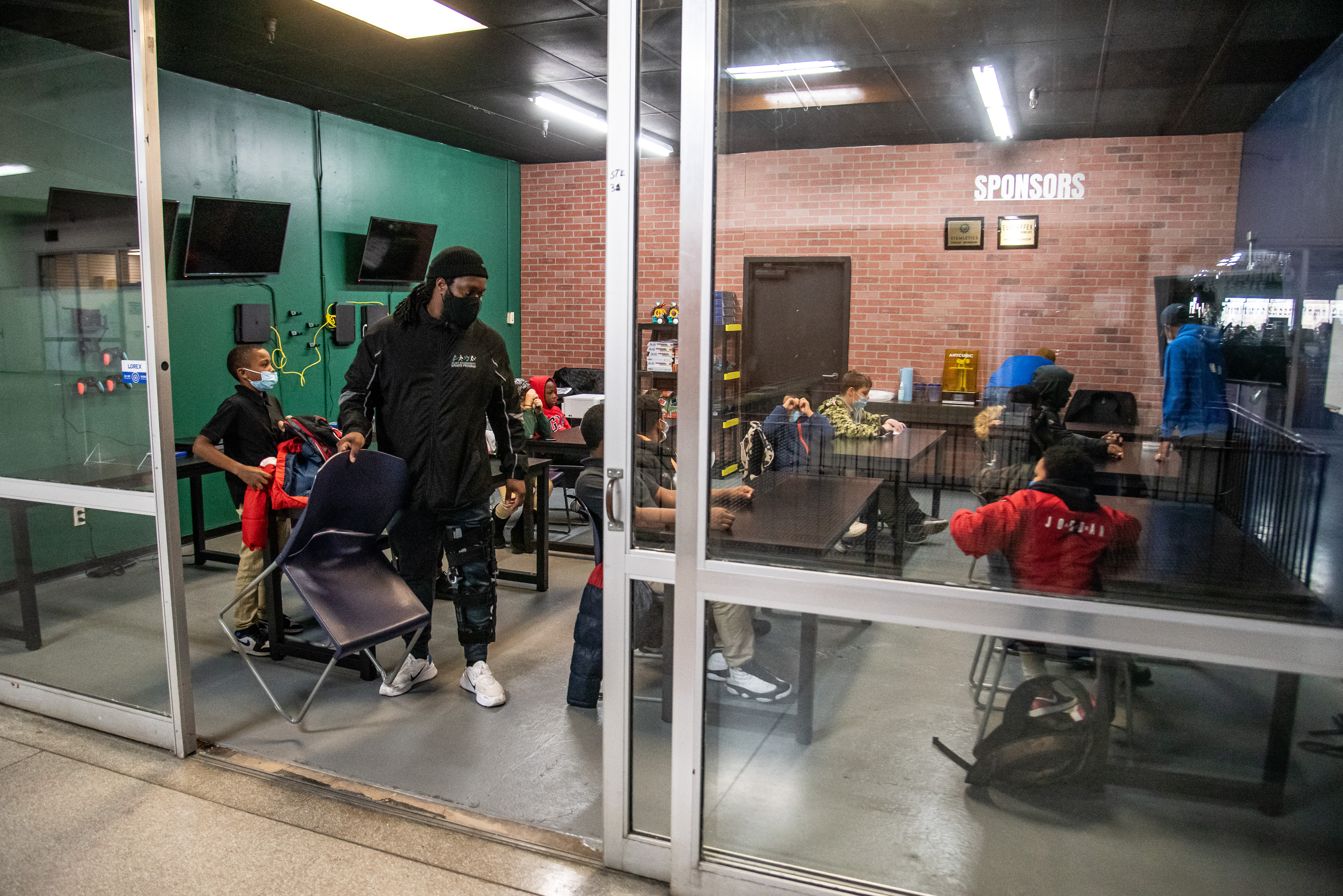 Freeman Elementary students discover new careers through partnership ...