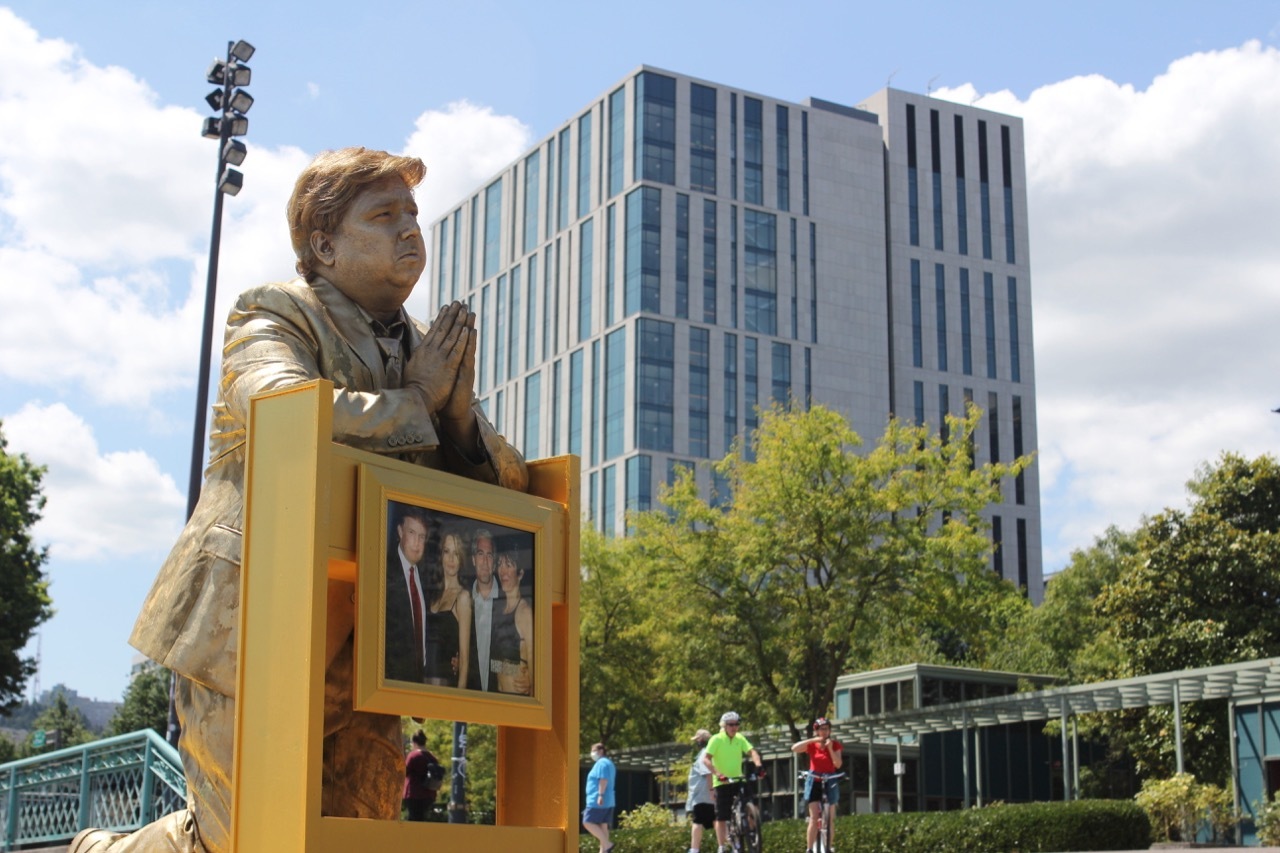 Trump living statues pop up in downtown Portland - oregonlive.com