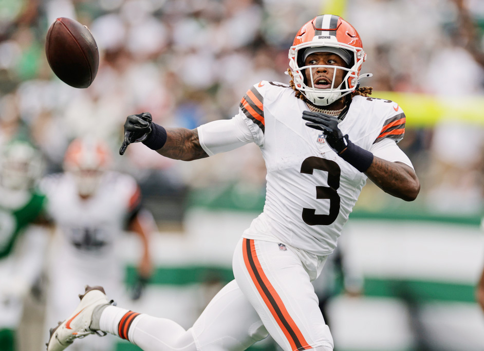 Cleveland Browns receiver Jerry Jeudy vs. New York Jets, November 9 ...