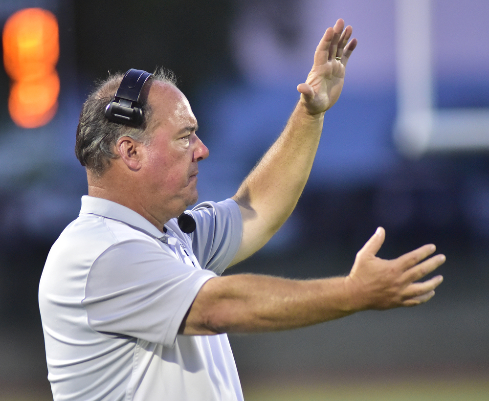 Carlisle vs Mechanicsburg in Week 1 of High School Football - pennlive.com