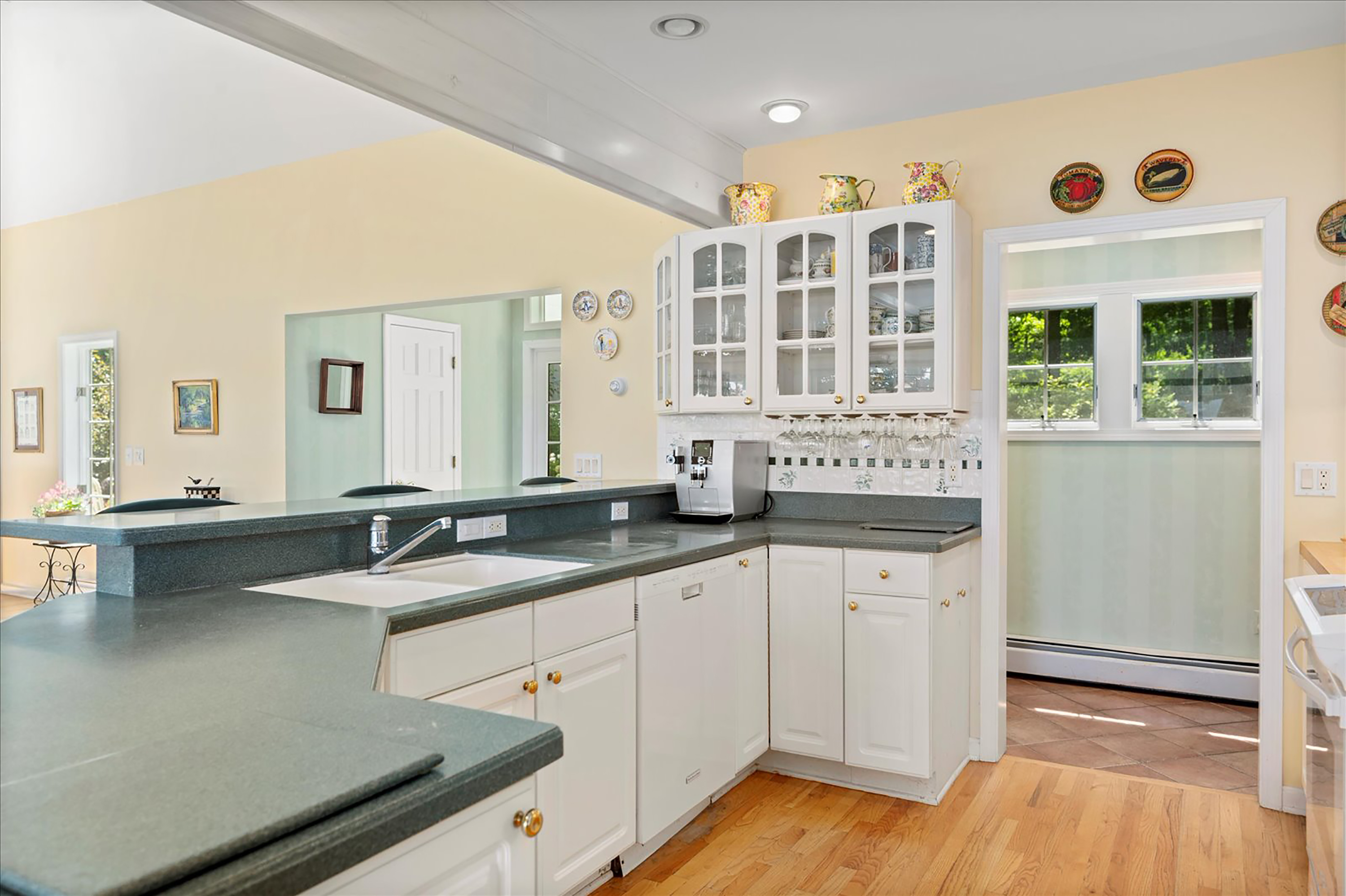 Skaneateles property has nearly 200 feet of water frontage - syracuse.com