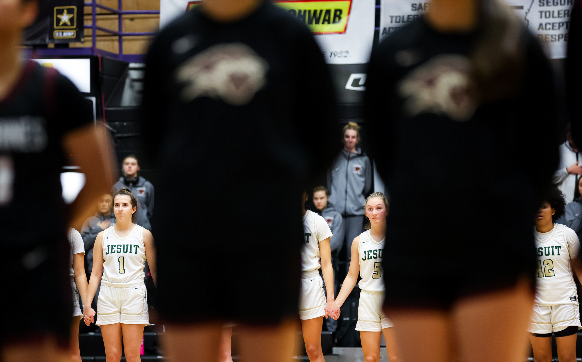 Jesuit vs. Willamette in Oregon Class 6A girls basketball quarterfinals ...