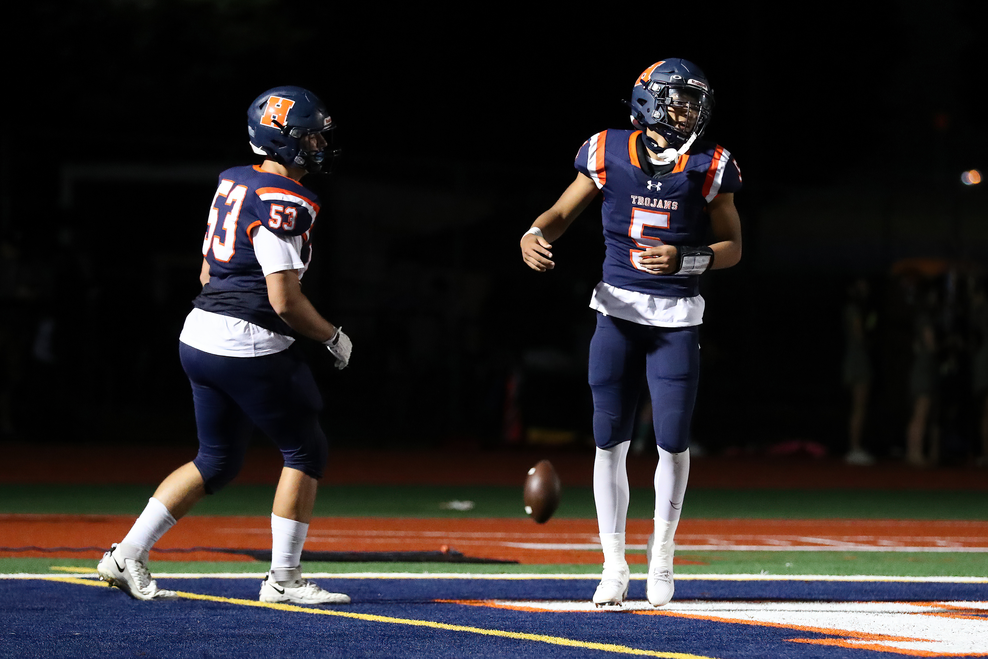 Gettysburg vs Hershey in high school football - pennlive.com