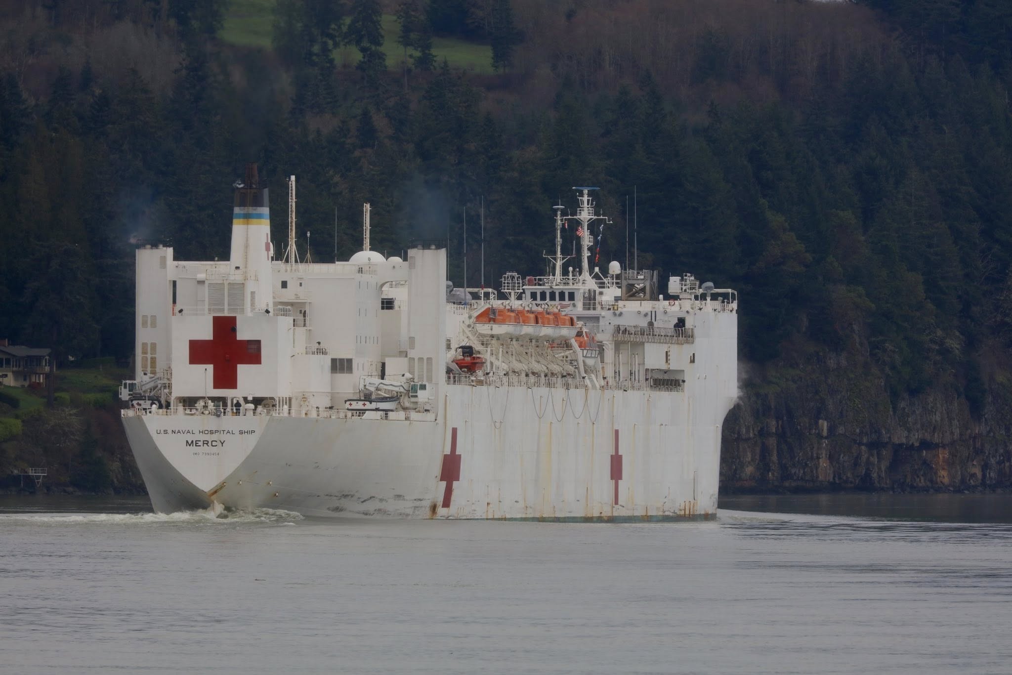 USNS Mercy, 1,000 bed floating hospital, arrives in Portland for ...