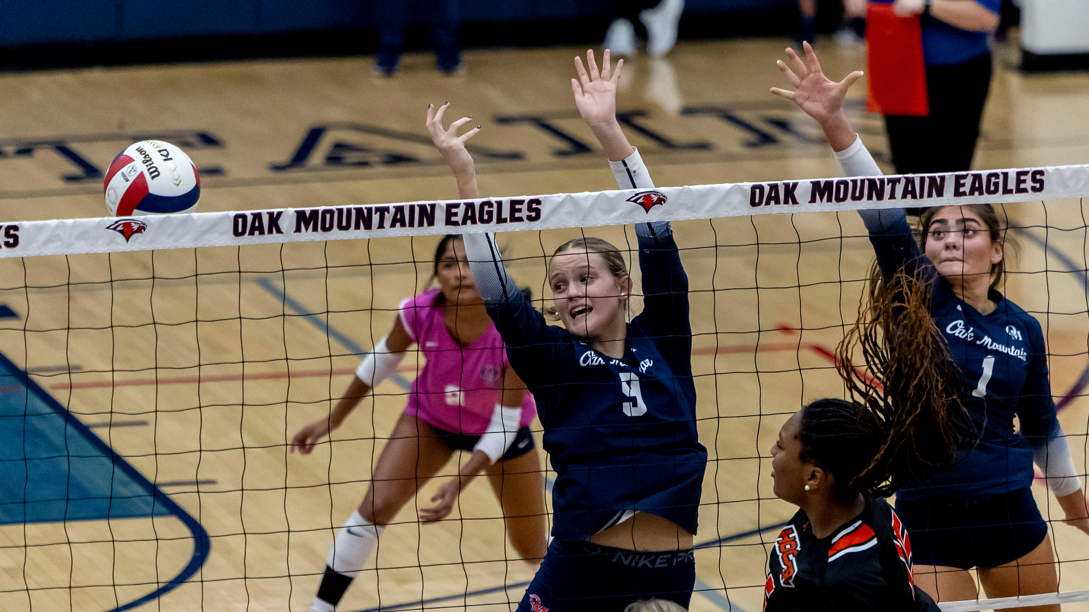 Oak Mountain Hosts 7A Area 6 Volleyball Tournament - al.com