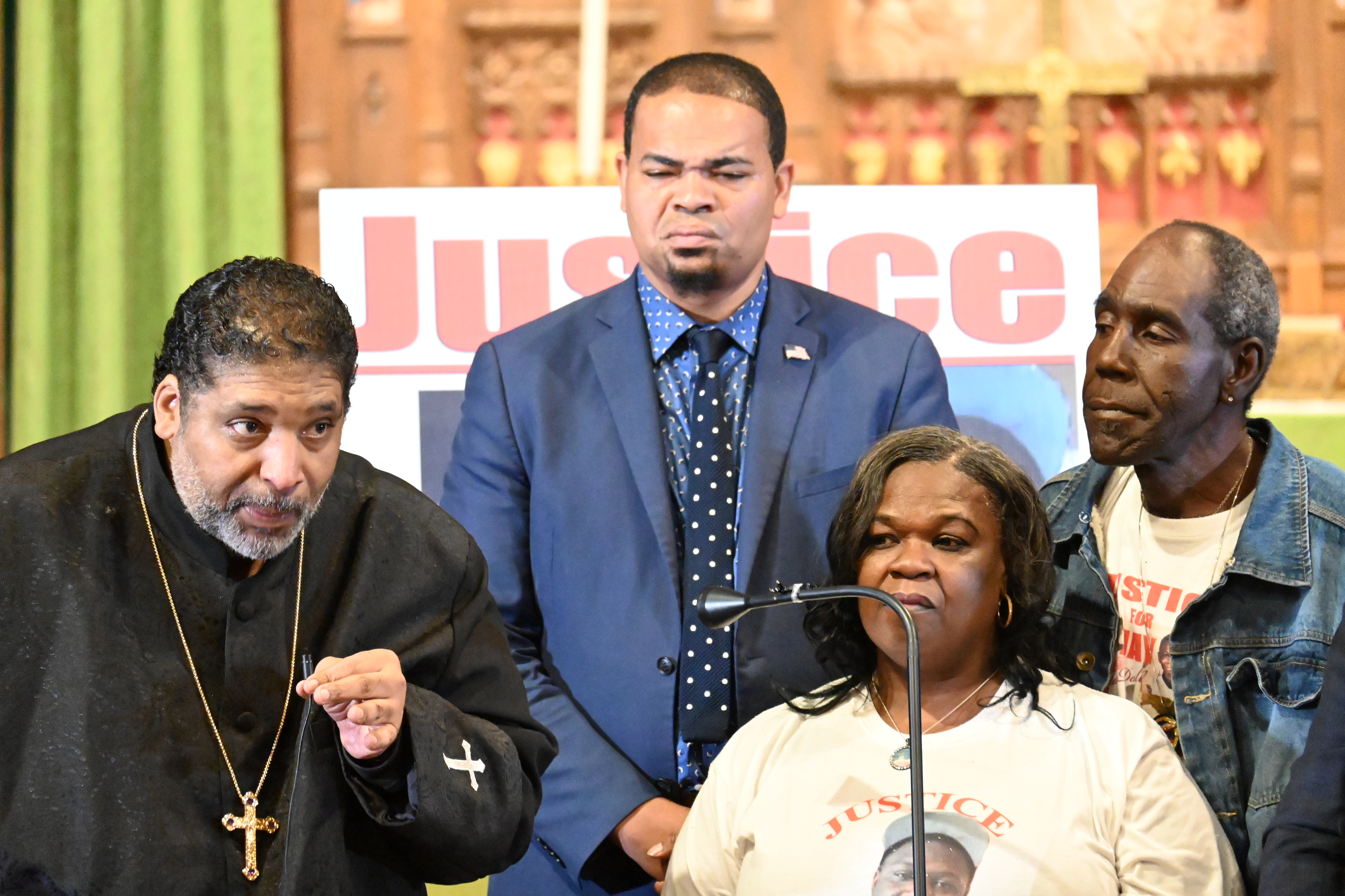 Emergency Community Meeting for Jawan Dallas - al.com