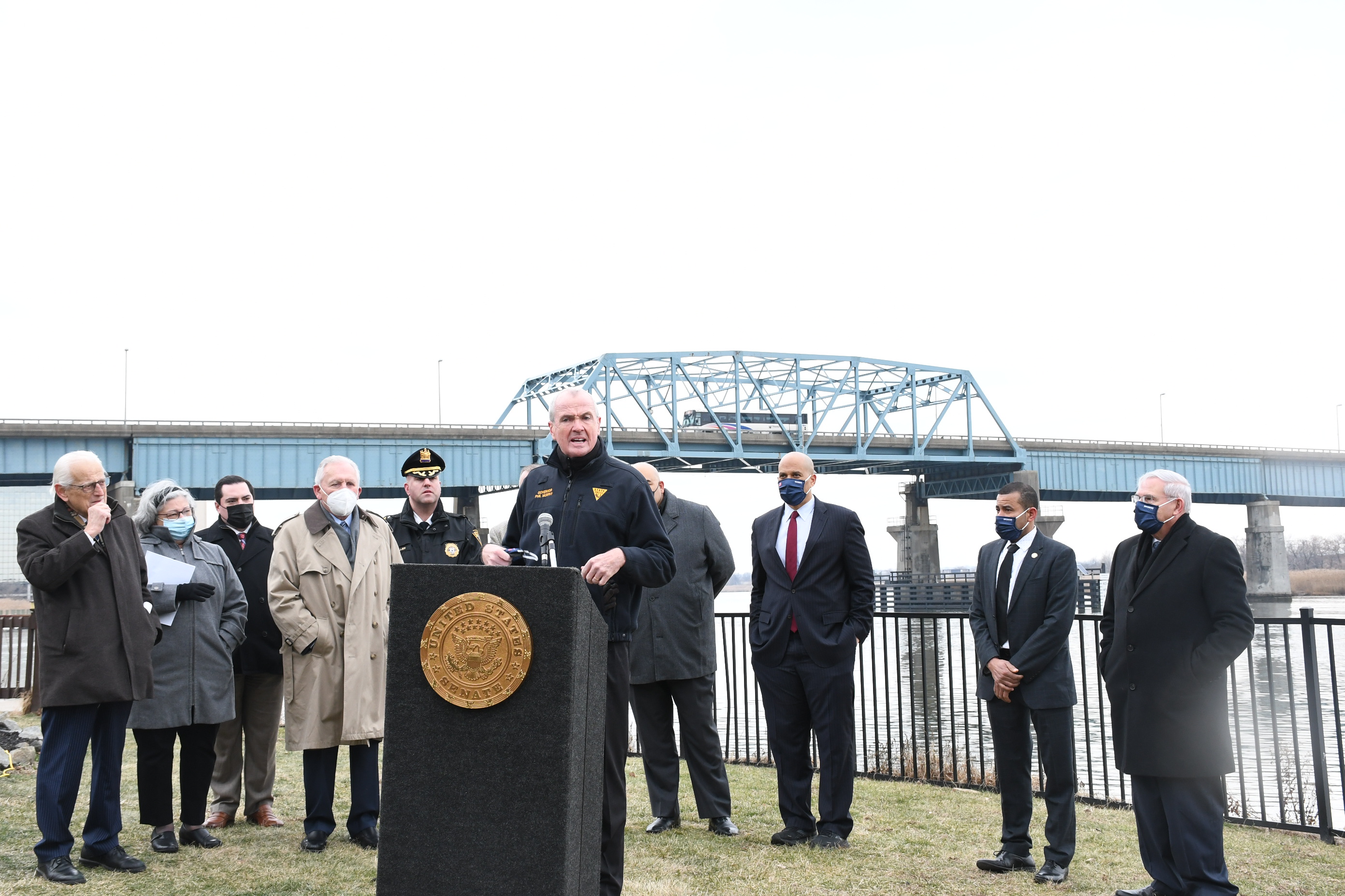 Federal, state and local official announce project to rebuild Route 3 ...