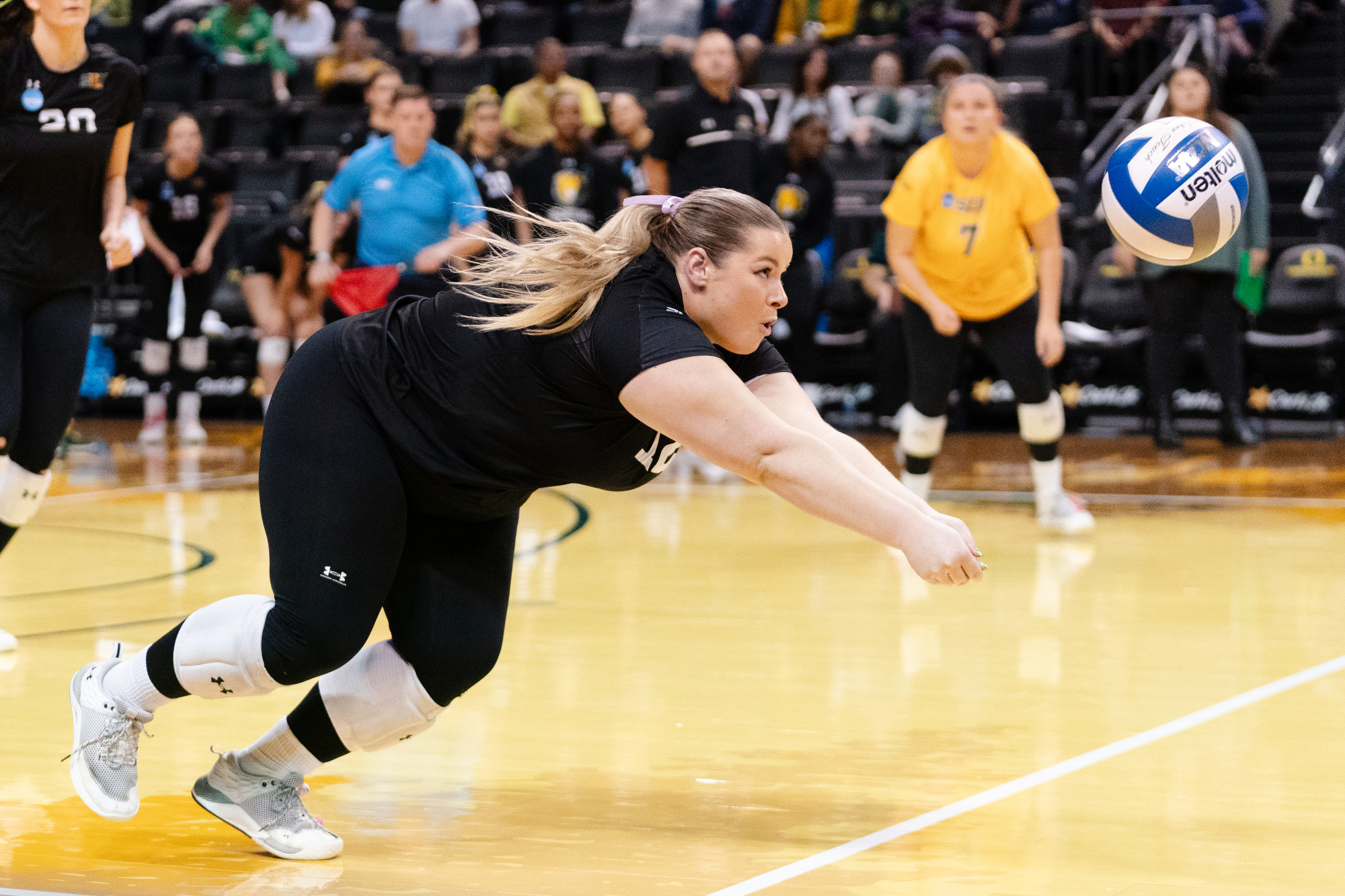 Oregon vs. Southeastern Louisiana in NCAA volleyball tournament ...