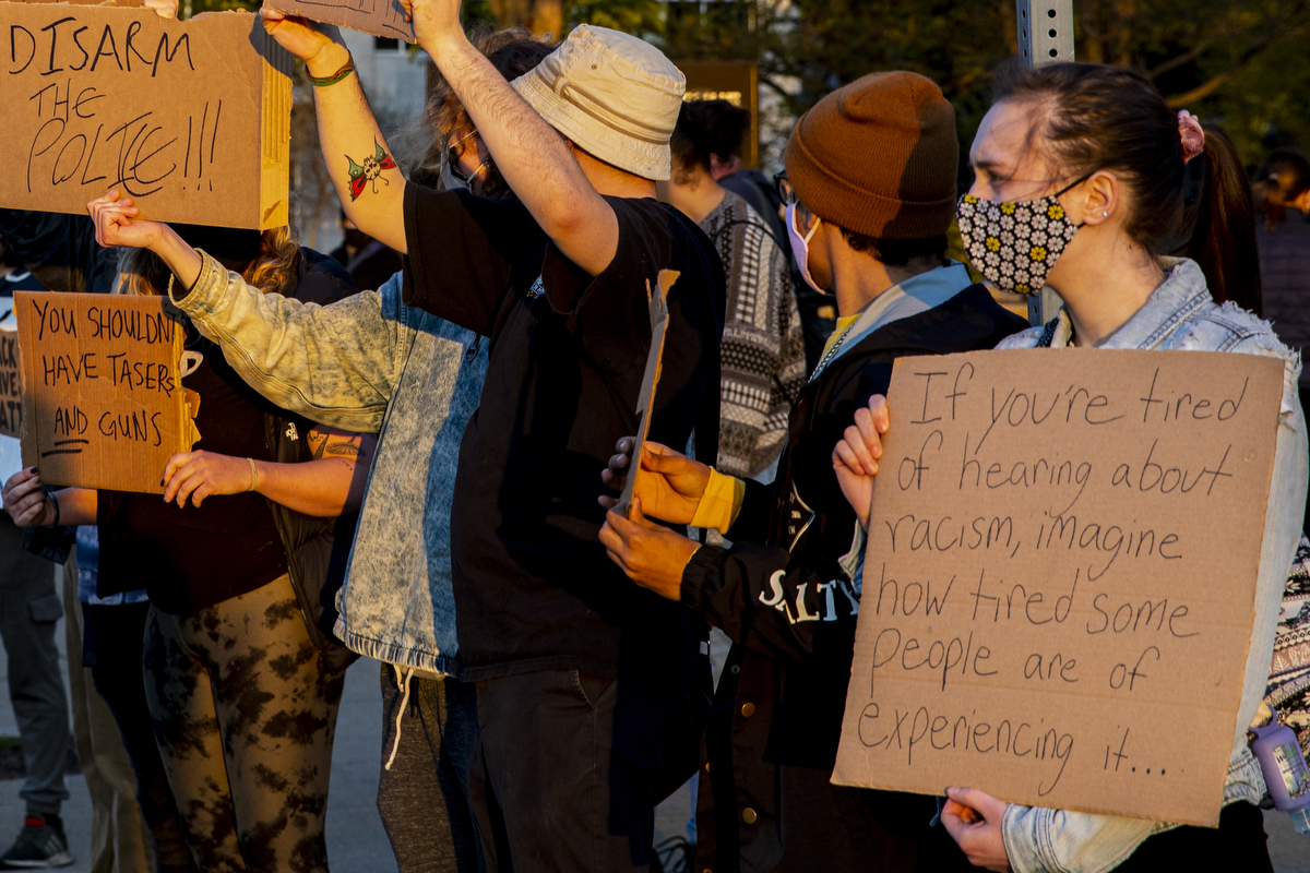 Kalamazoo holds Daunte Wright protest in downtown - mlive.com